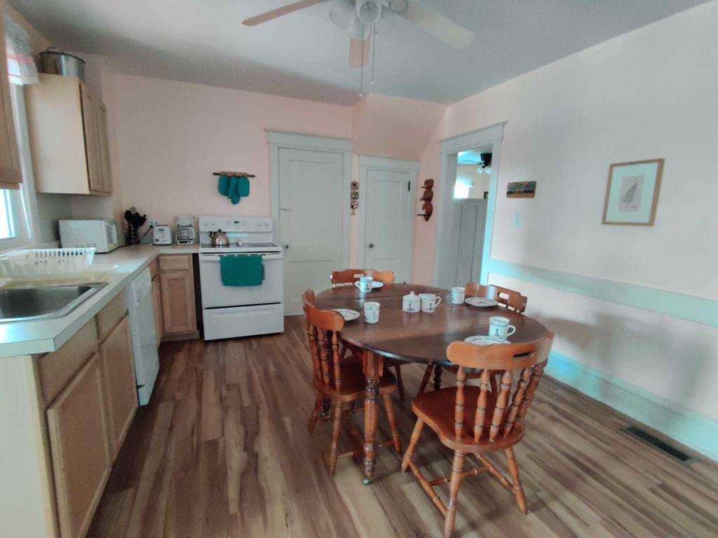 3005 ATLANTIC AVENUE - WILDWOOD SEASONAL PET-FRIENDLY SUMMER VACATION RENTALS at WILDWOODRENTS ...